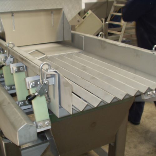 Vibratory Alignment Conveyor - Dodman Ltd